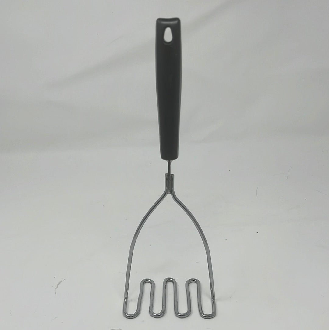 Potato masher with black handle, square – Spoons Kitchen Exchange